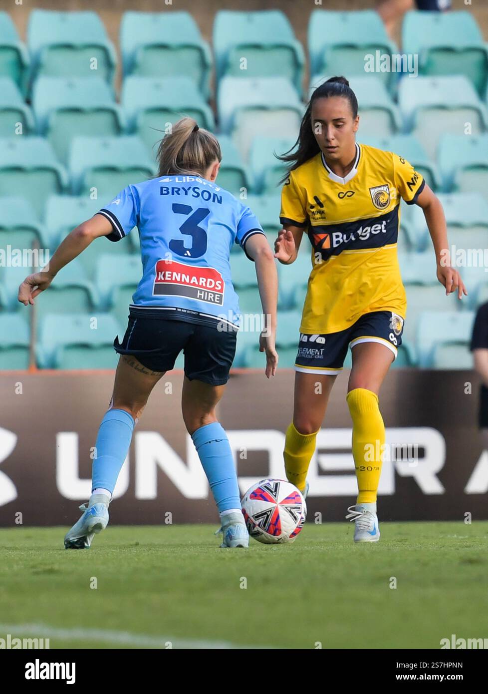 Lilyfield, Australia. 19th Jan, 2025. Faye Louise Bryson (L) of Sydney ...