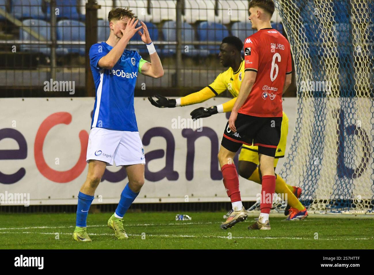 Geel, Belgium. 19th Jan, 2025. Genk's Thomas Claes looks dejected during a soccer match between ...