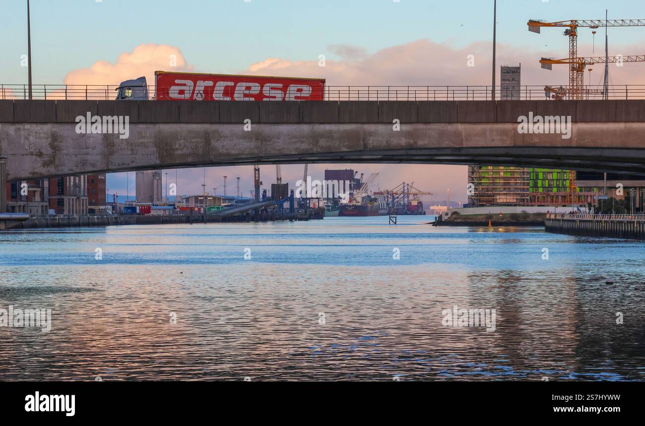 Arcese belfast hi-res stock photography and images - Alamy
