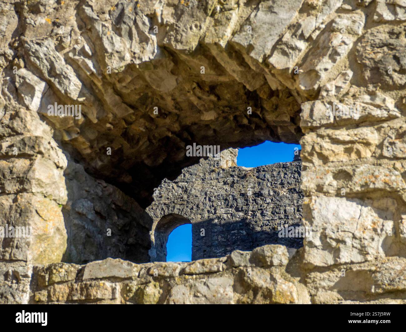 19.01.2025 Die Burgruine Wolfstein Das historisches Wahrzeichen der ...