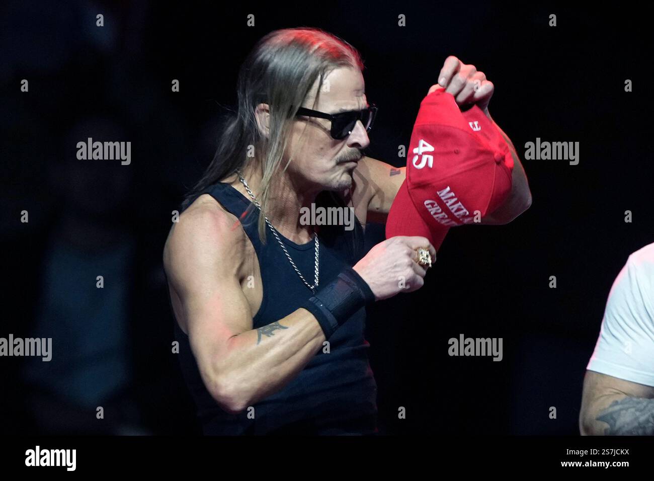Kid Rock performs before President-elect Donald Trump arrives to speak ...