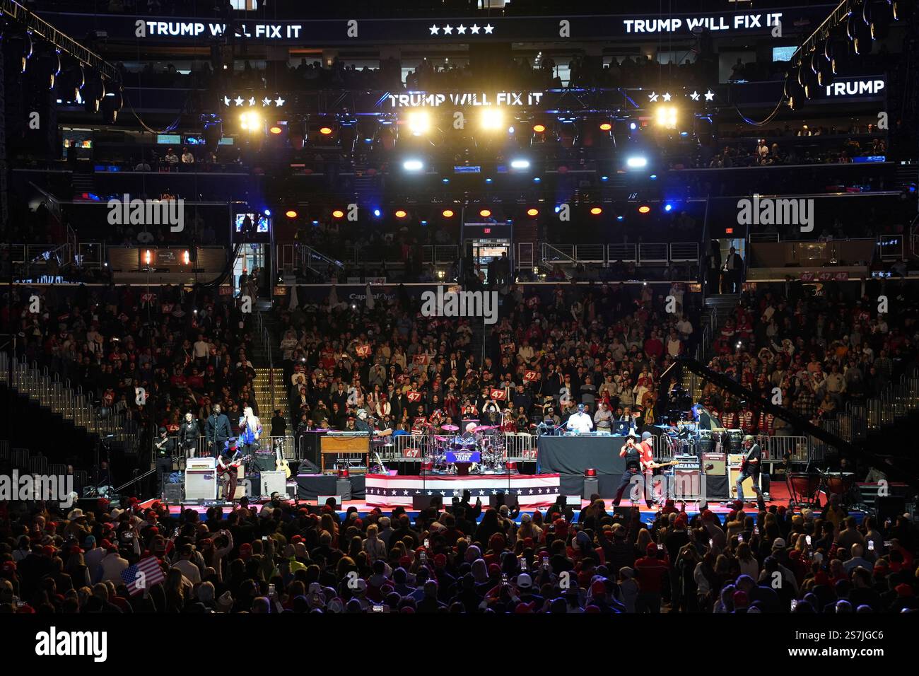 Kid Rock performs before President-elect Donald Trump arrives to speak ...