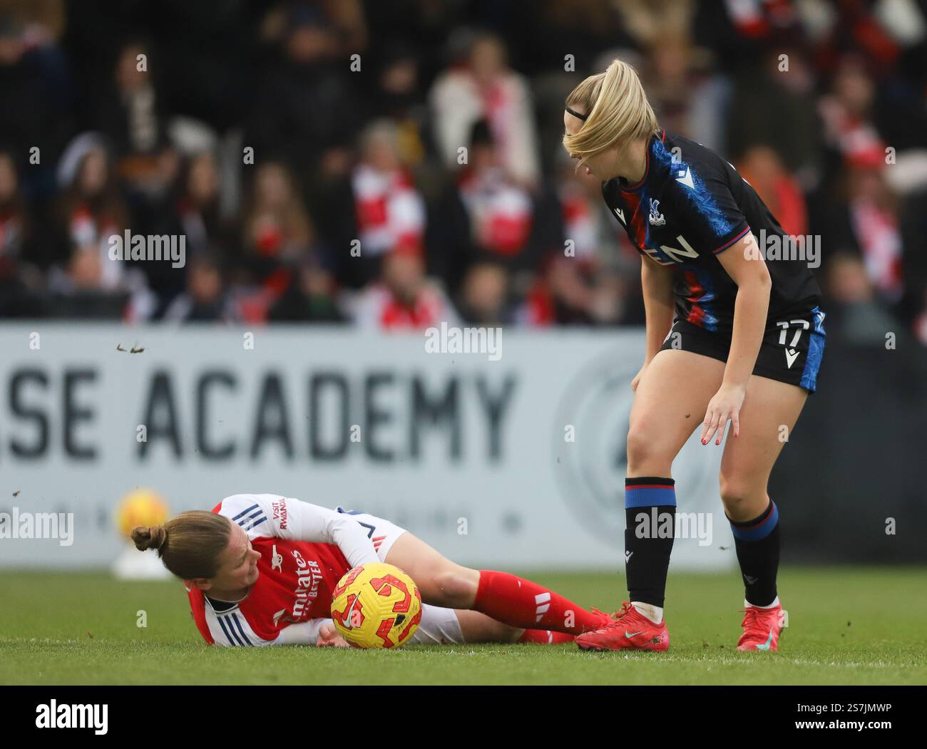 Lexi Potter of Crystal Palace tackles Arsenal skipper Kim Little during ...