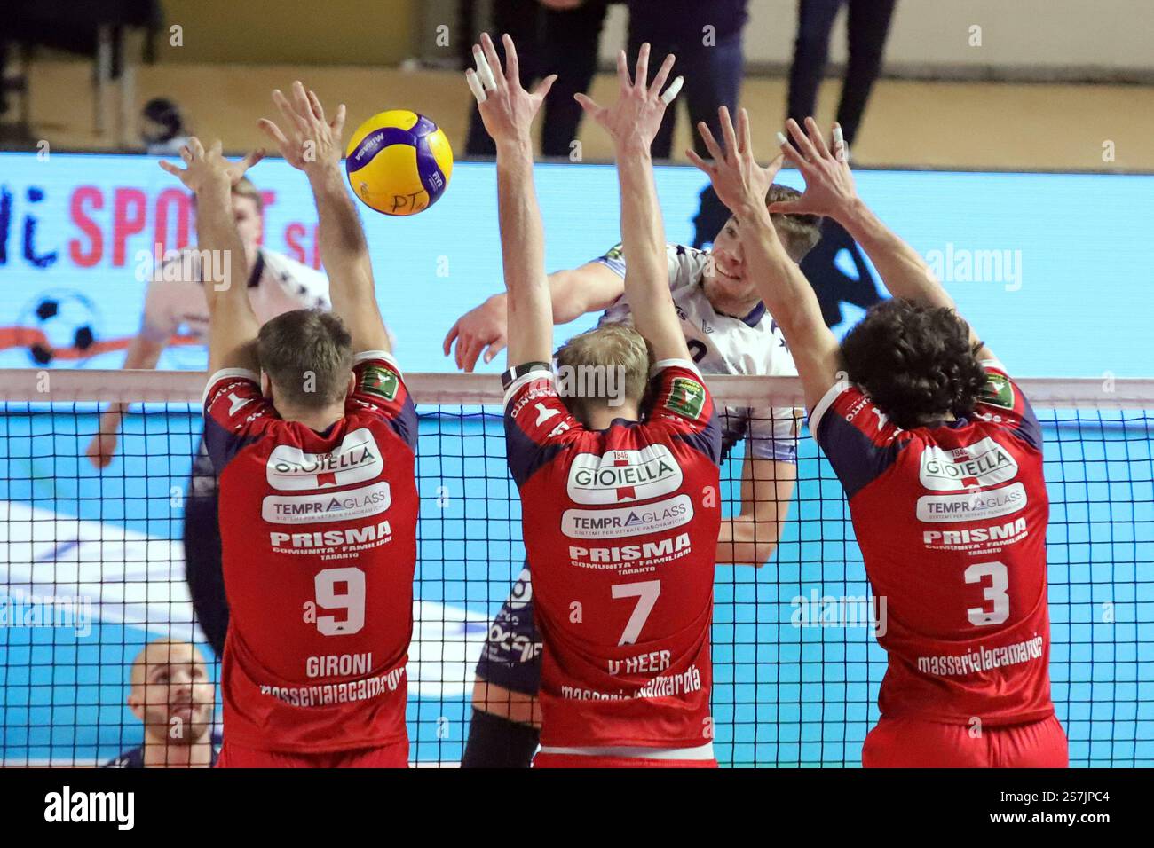 Taranto, Italy. 19th Jan, 2025. Erik Rohrs Volley Monza attack. during ...