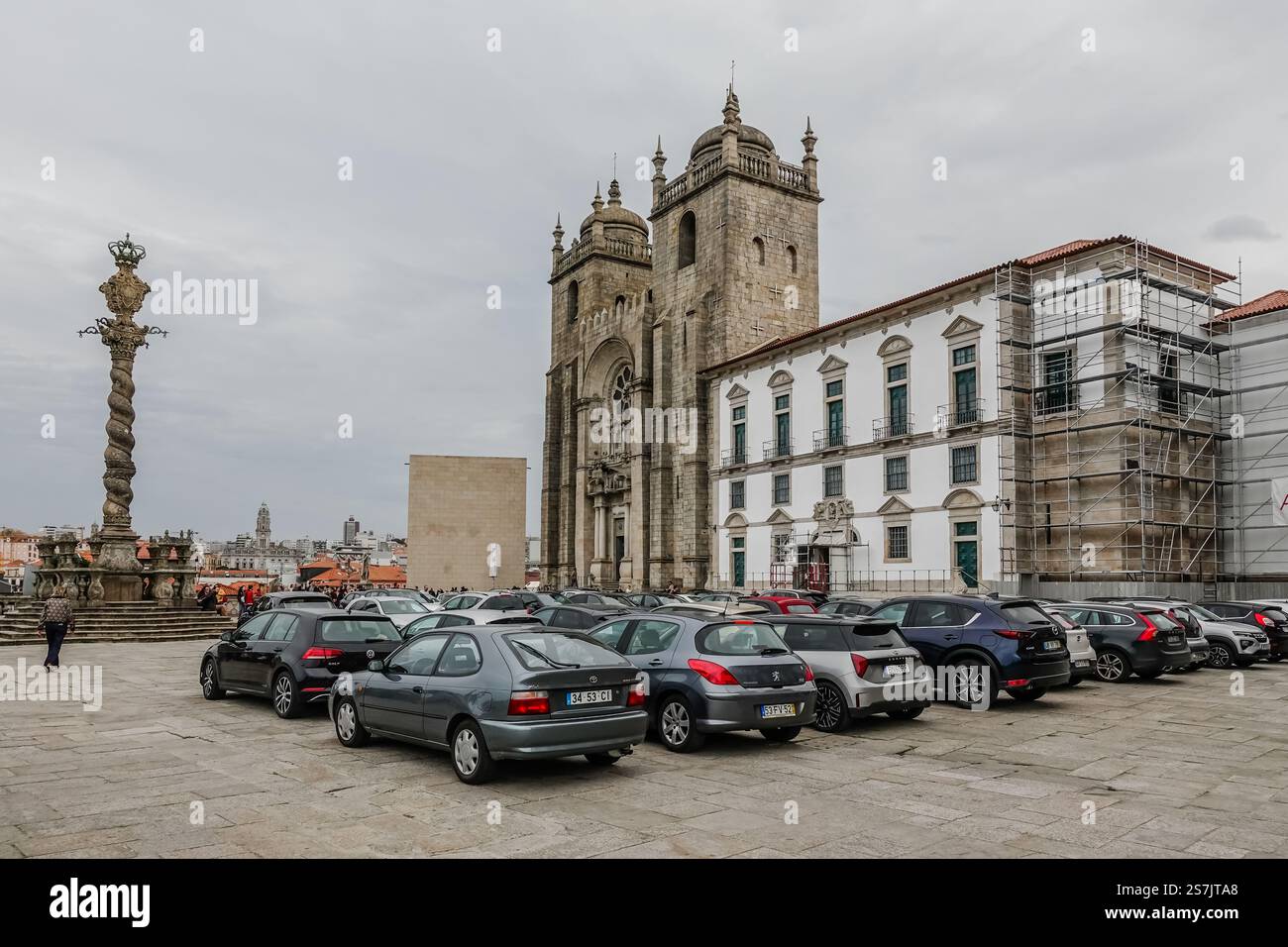 Parking lot located in front of Porto Cathedral's exterior facade in Porto, Portugal. (Porto ...