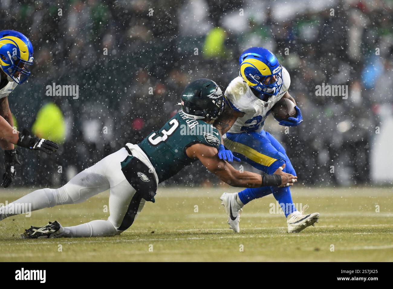 Los Angeles Rams running back Kyren Williams runs the ball against ...