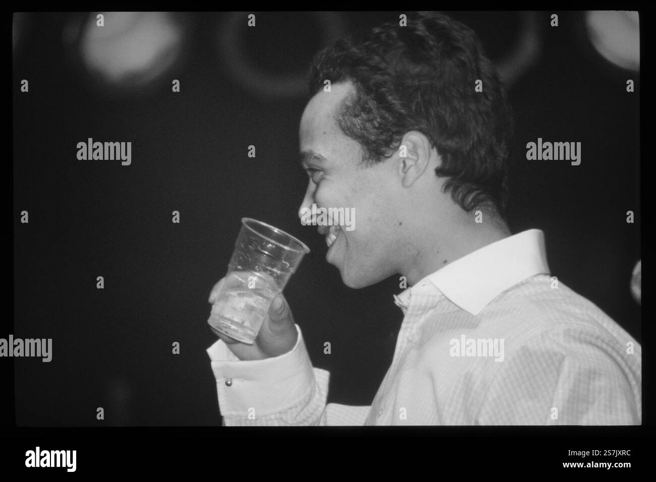 FINLAY QUAYE, YOUNG, CREAMFIELDS, 1998: A young Finlay Quaye tsking a ...