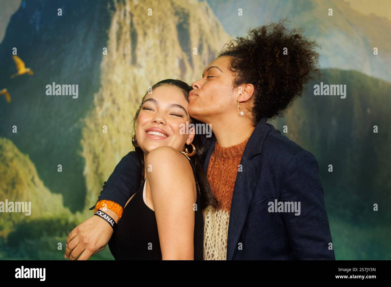 Premiere - Paddington in Peru Alegra Lina und Rebecca Lina bei der ...