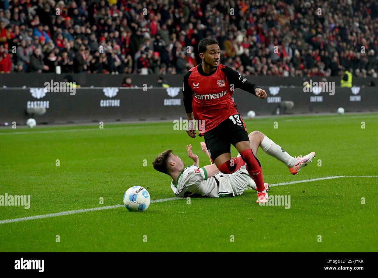 Leverkusen, Deutschland. 18th Jan, 2025. Fussball; Spieltag 18; 1. Bundesliga; Saison 2024/2025 ...