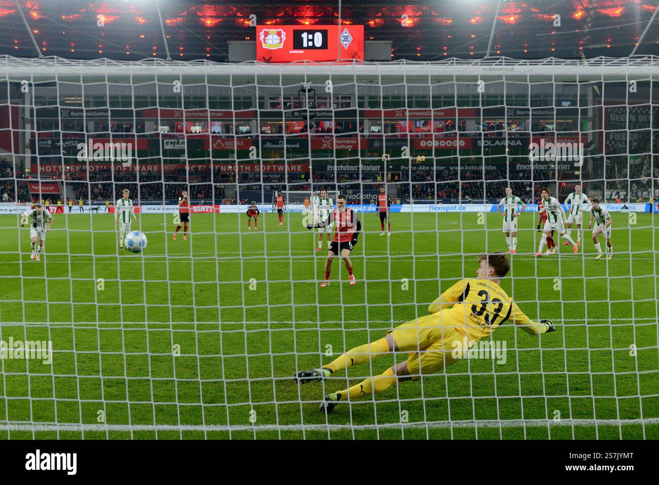 Leverkusen, Deutschland. 18th Jan, 2025. Fussball; Spieltag 18; 1. Bundesliga; Saison 2024/2025 ...