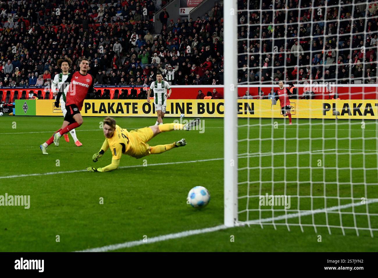 Leverkusen, Deutschland. 18th Jan, 2025. Fussball; Spieltag 18; 1. Bundesliga; Saison 2024/2025 ...