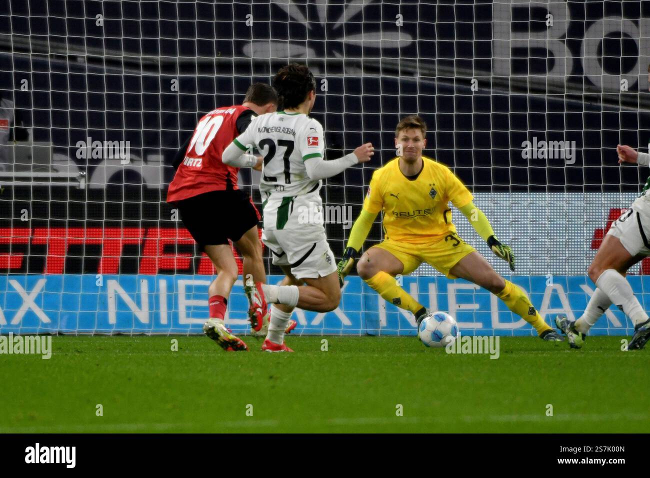 Leverkusen, Deutschland. 18th Jan, 2025. Fussball; Spieltag 18; 1. Bundesliga; Saison 2024/2025 ...