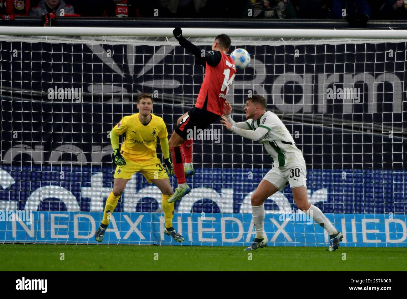 Leverkusen, Deutschland. 18th Jan, 2025. Fussball; Spieltag 18; 1. Bundesliga; Saison 2024/2025 ...