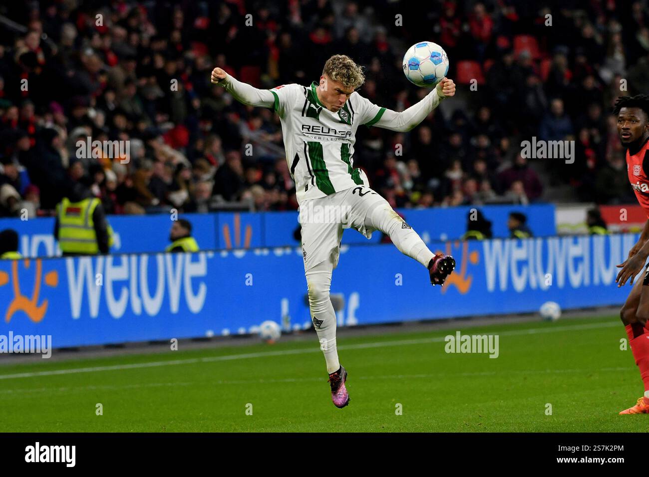 Leverkusen, Deutschland. 18th Jan, 2025. Fussball; Spieltag 18; 1. Bundesliga; Saison 2024/2025 ...