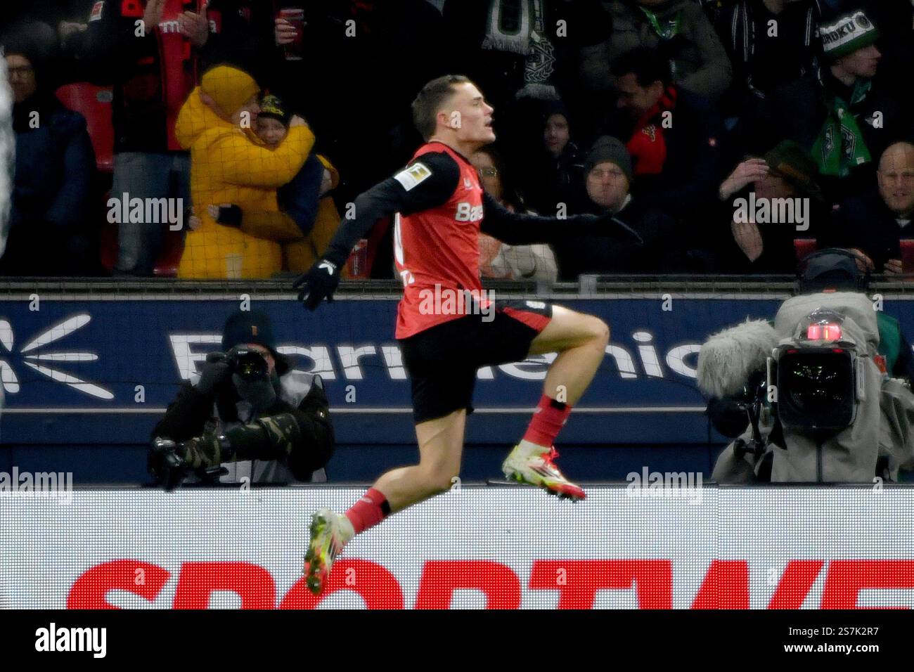 Leverkusen, Deutschland. 18th Jan, 2025. Fussball; Spieltag 18; 1. Bundesliga; Saison 2024/2025 ...