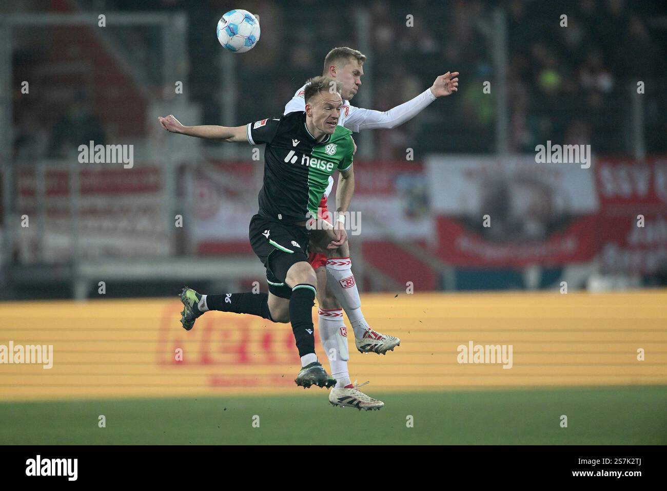 Fussball; Spieltag 18; 2. Bundesliga; Saison 2024/2025; Jahn Regensburg ...