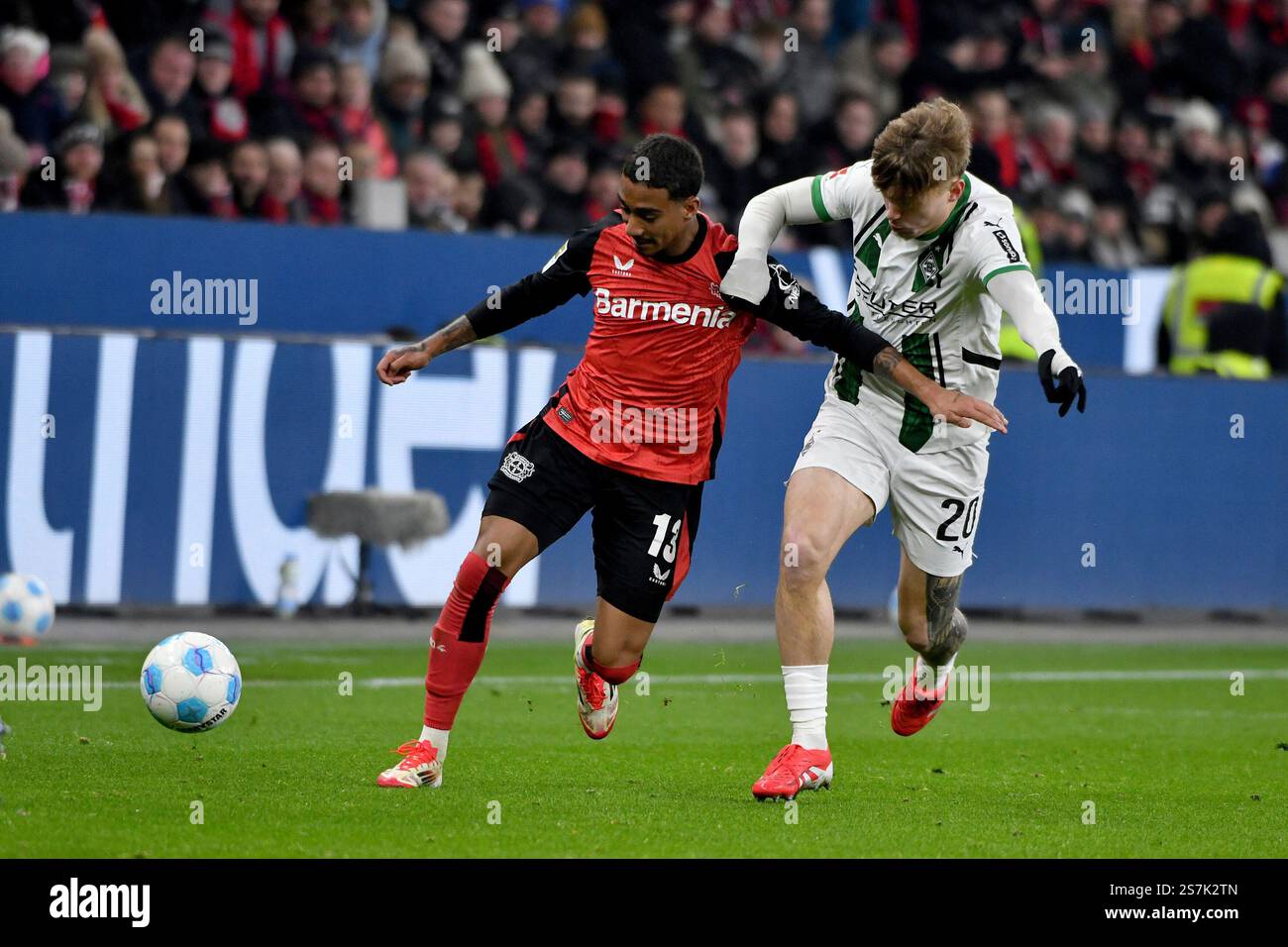 Leverkusen, Deutschland. 18th Jan, 2025. Fussball; Spieltag 18; 1. Bundesliga; Saison 2024/2025 ...