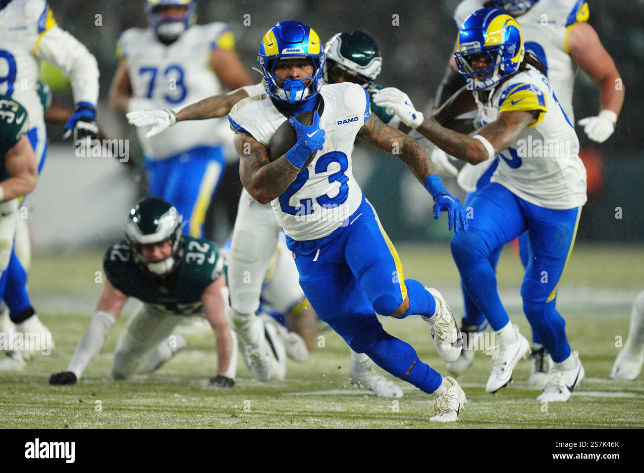 Los Angeles Rams running back Kyren Williams (23) runs with the ball ...