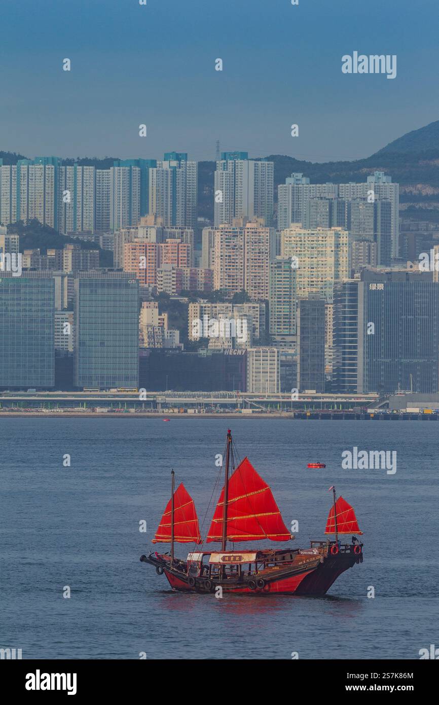The 'Dukling' Chinese junk boat on Kowloon Bay at Kowloon Island in ...