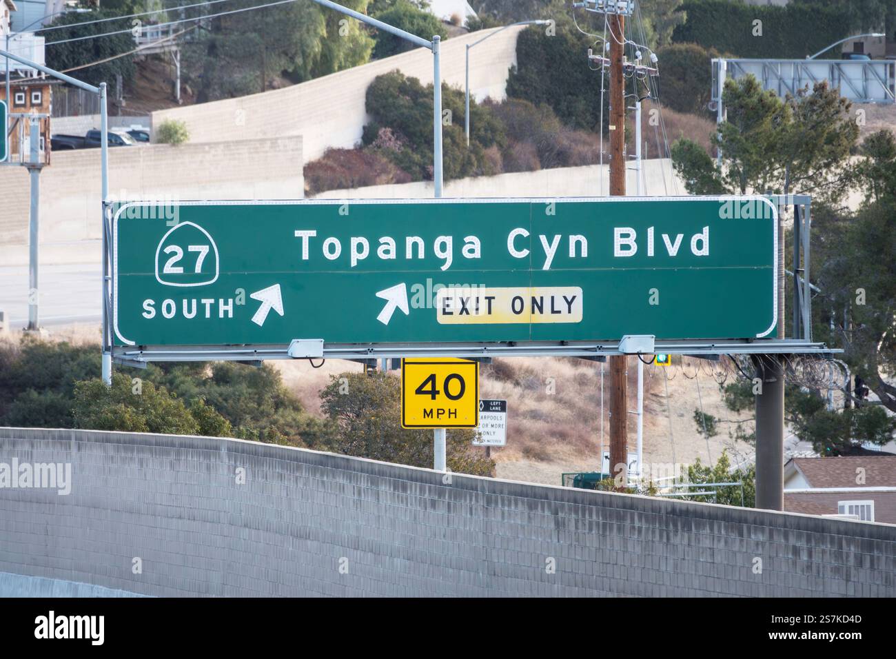 Highway exit hi-res stock photography and images - Alamy