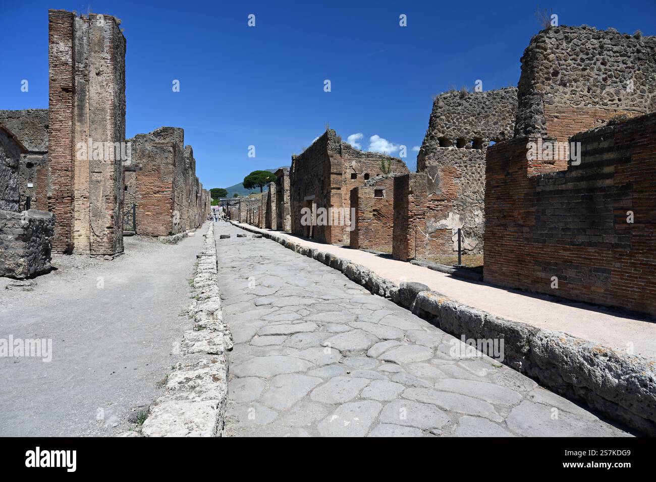 Roman roads and streets in the Historic World Heritage Site of Pompeii ...