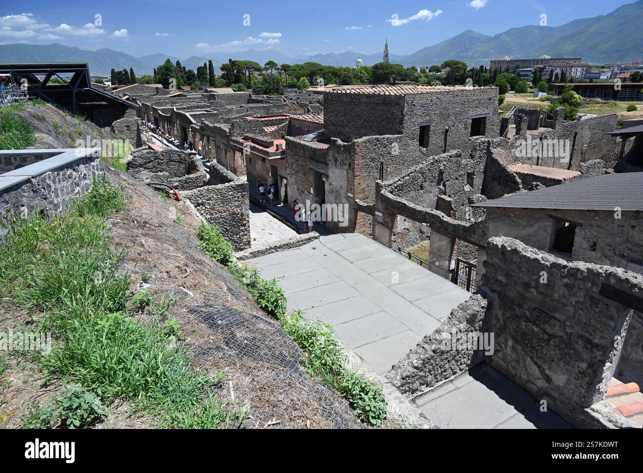 Roman roads and streets in the Historic World Heritage Site of Pompeii ...