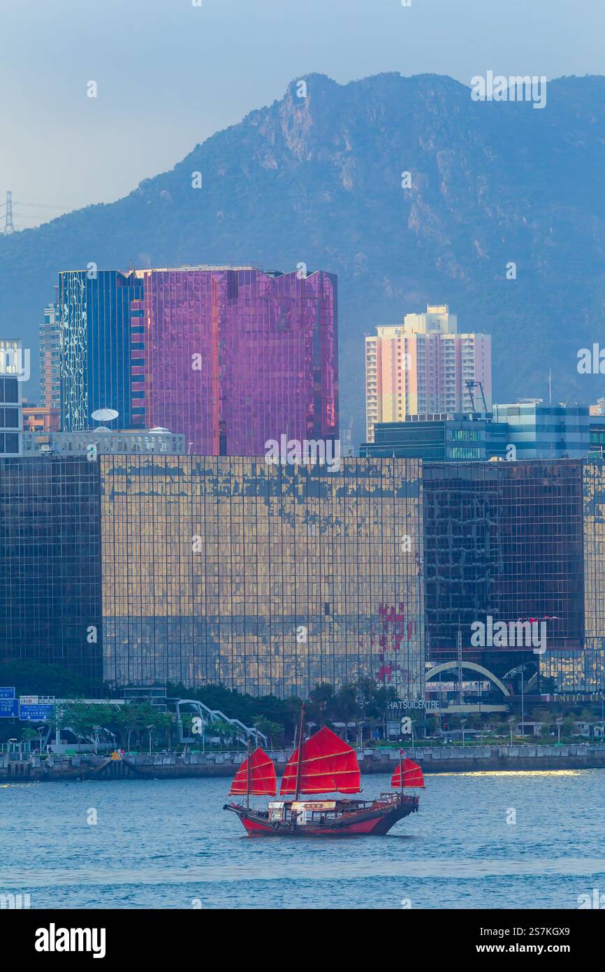 The 'Dukling' Chinese junk boat on Kowloon Bay at Kowloon Island in ...