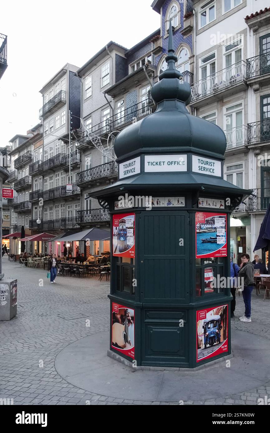 An outdoor tourist information and ticket kiosk in Porto Stock Photo ...