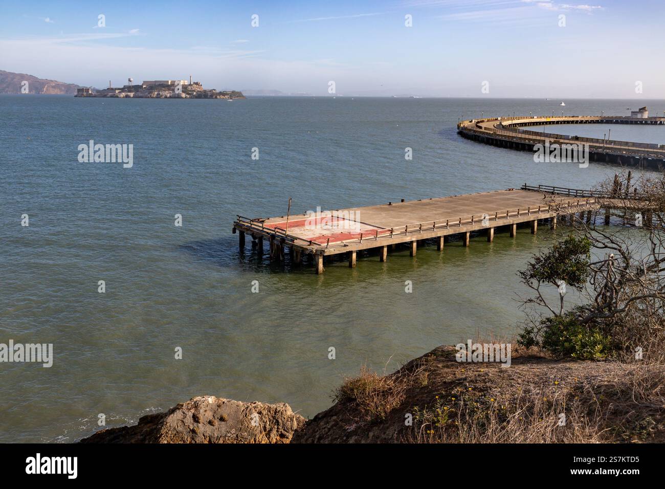 Pier 4 Original Alcatraz Pier with Alcatraz in background, San ...
