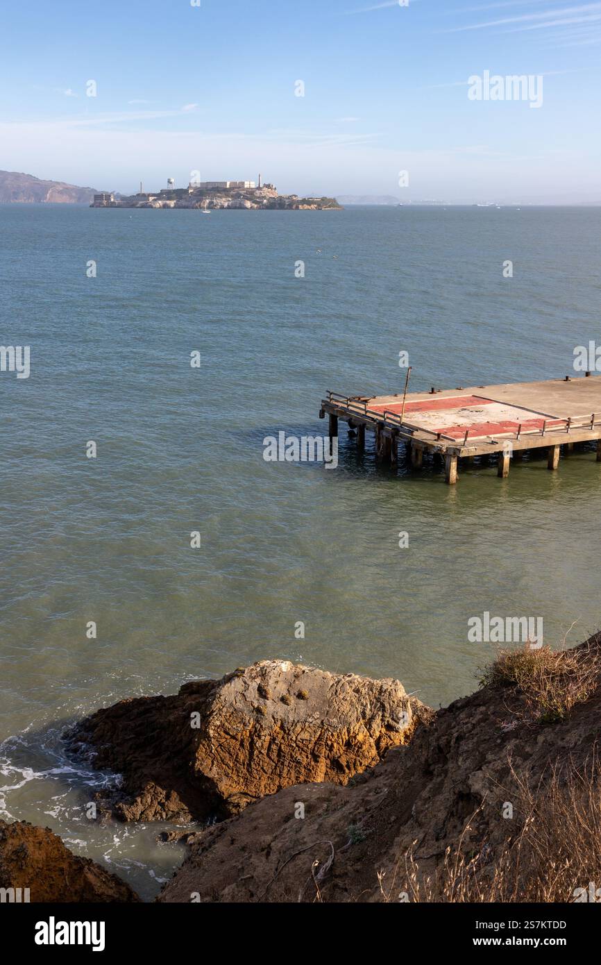 Pier 4 Original Alcatraz Pier with Alcatraz in background, San ...