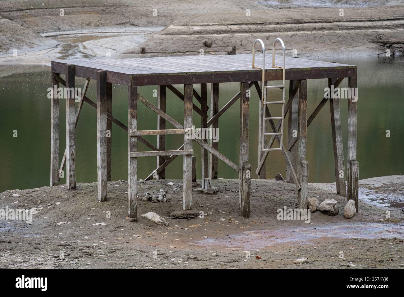 A drawdown on Lake Rabun in the North Georgia Mountains leaves a ...