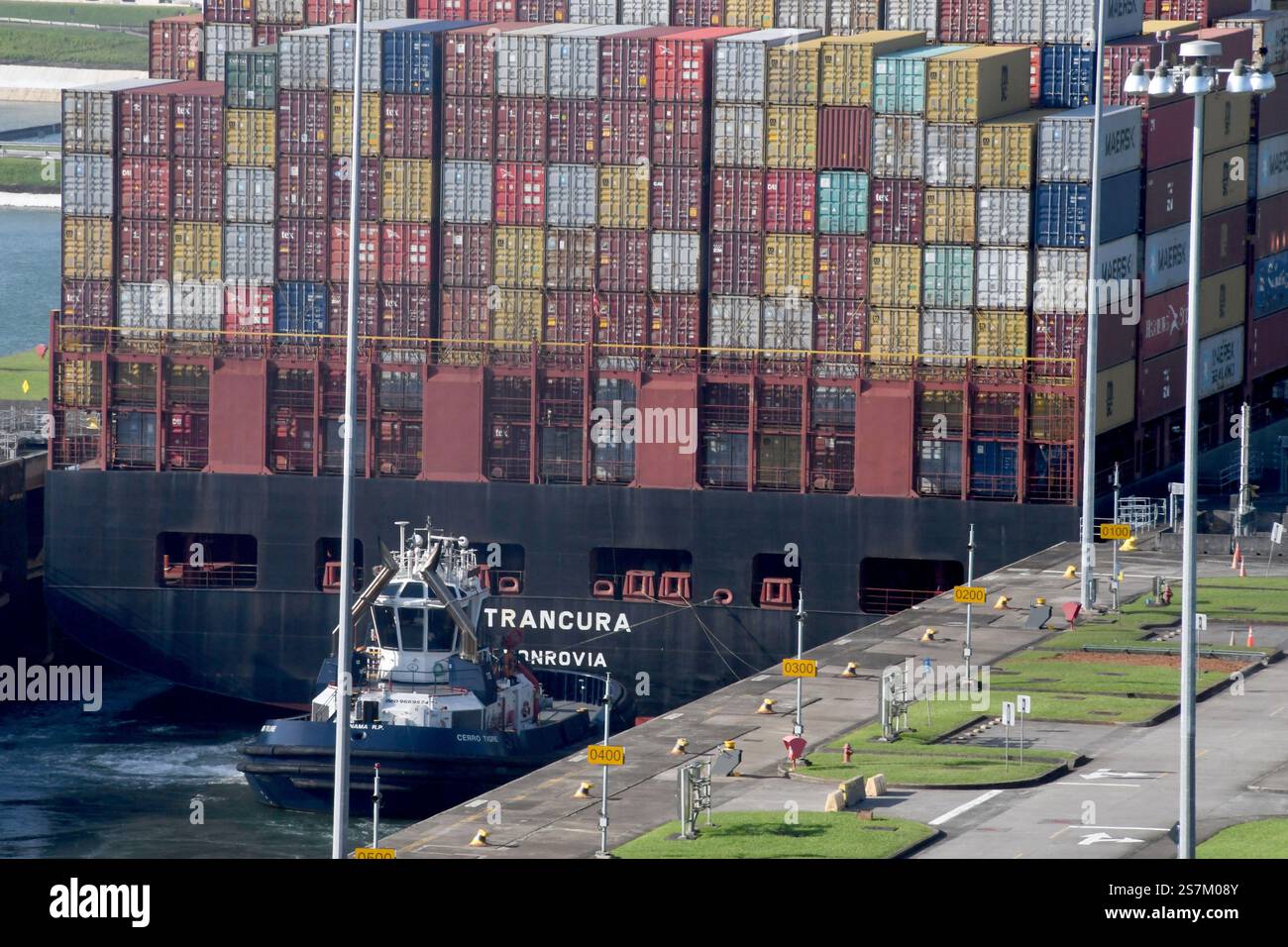 Panama canal 123 jpg hi-res stock photography and images - Alamy
