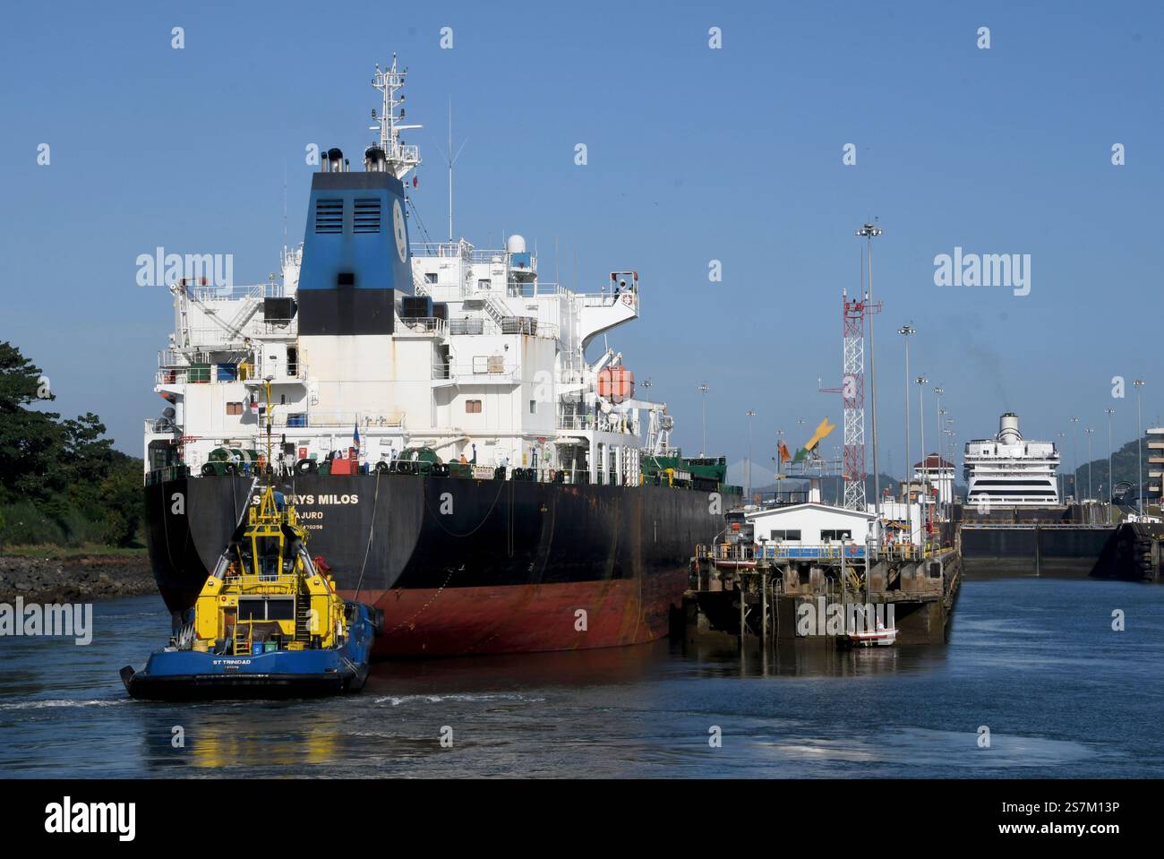 Panama canal 154 jpg hi-res stock photography and images - Alamy