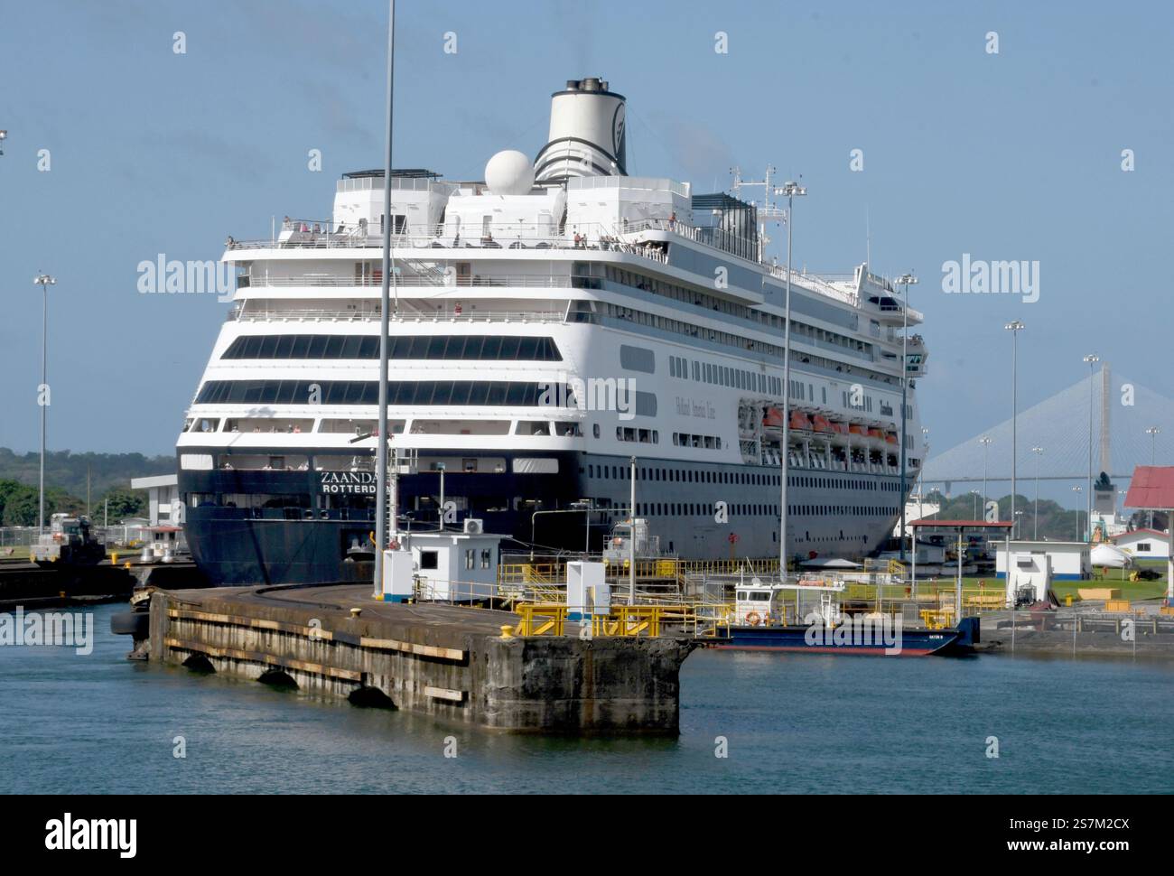Panama canal 211 jpg hi-res stock photography and images - Alamy