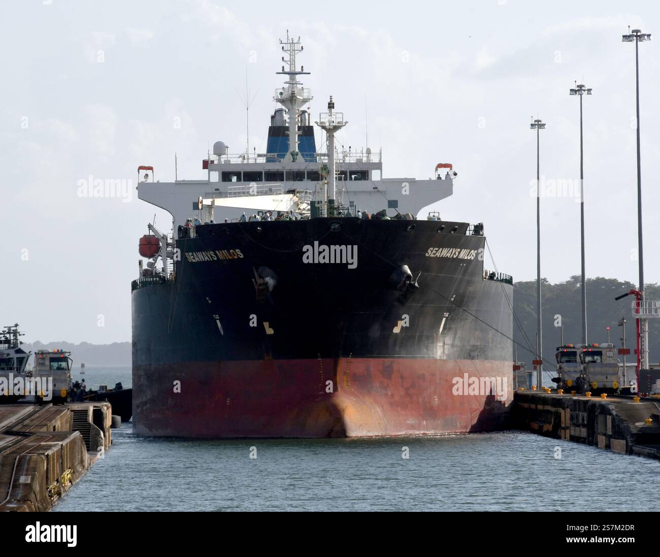 Usa. 13th Jan, 2025. The Seaway Milos passes through the Gatun Locks on ...