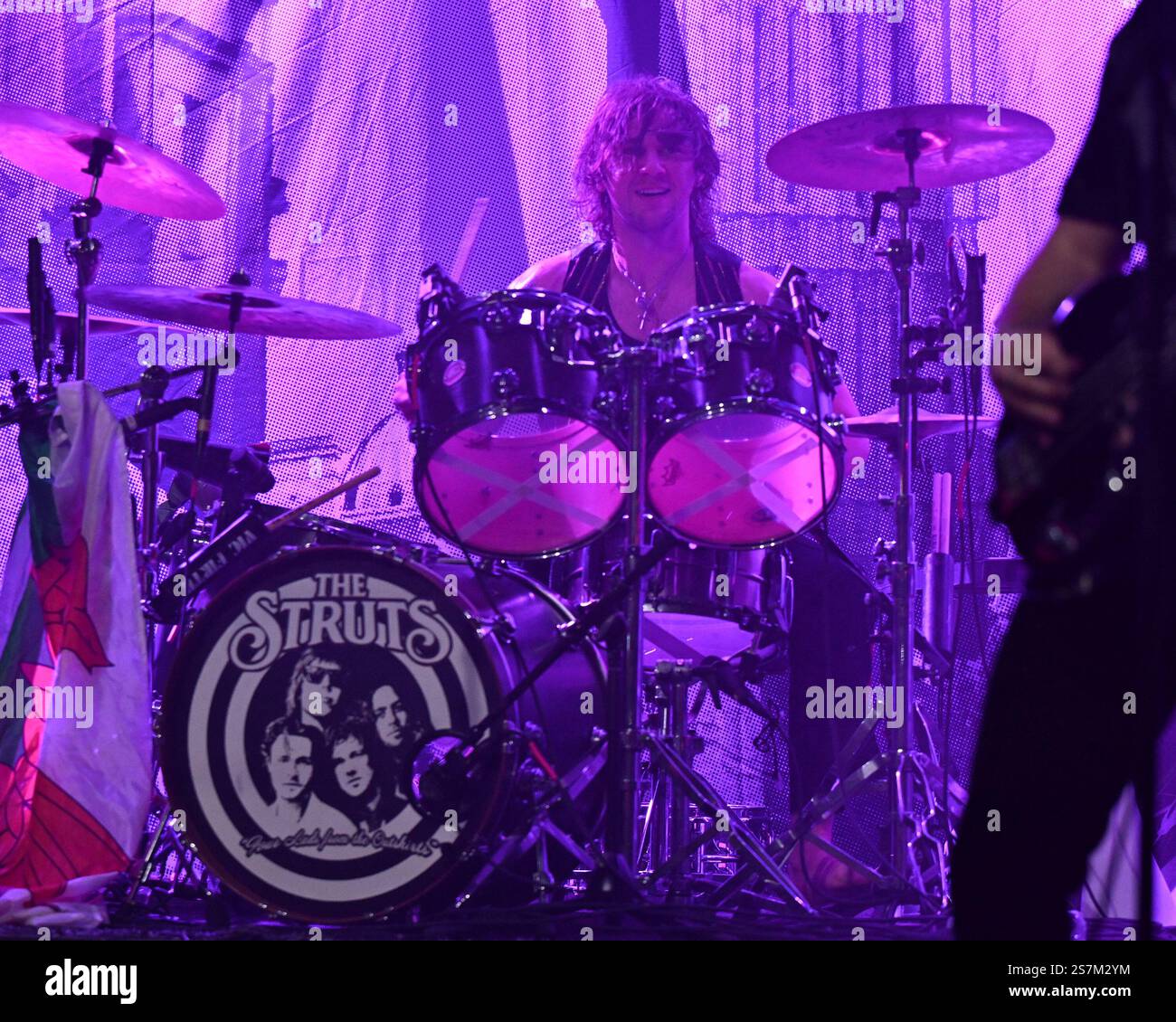 Fort Lauderdale FL, USA. 18th Jan, 2025. Gethin Davies of The Struts ...