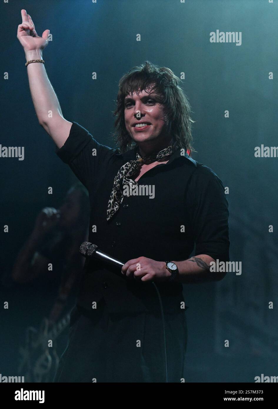 Fort Lauderdale FL, USA. 18th Jan, 2025. Luke Spiller of The Struts ...