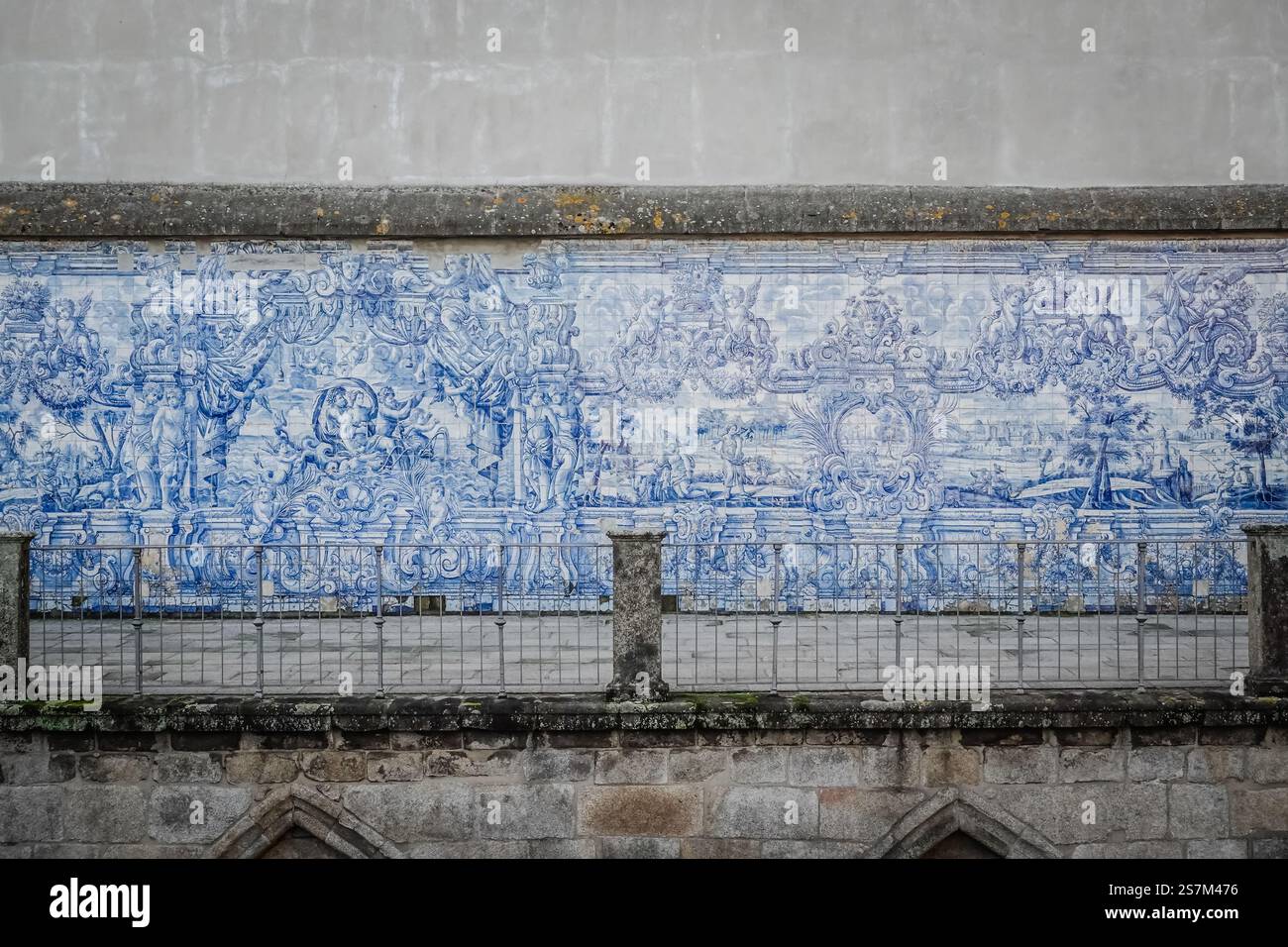Porto Cathedral blue and white tile work Stock Photo - Alamy