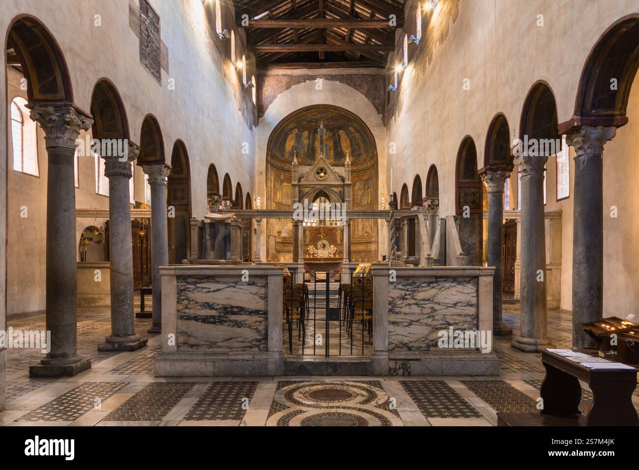 Basilica di Santa Maria in Cosmedin, Rome, Italy Stock Photo - Alamy