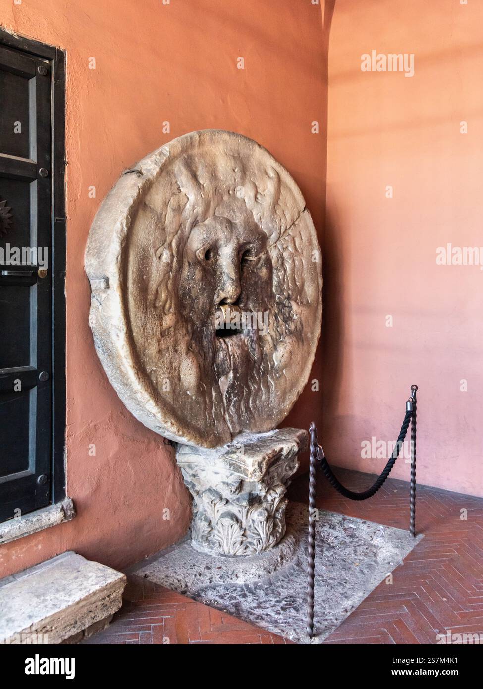 Mouth truth ancient mask hi-res stock photography and images - Alamy