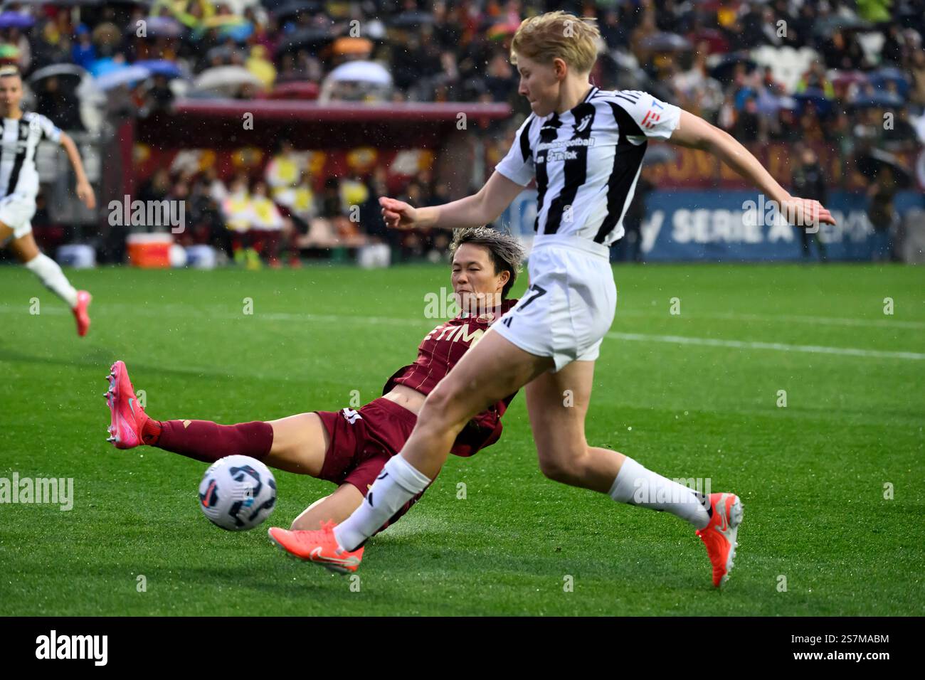 Moeka Minami of AS Roma and Paulina Krumbiegel of Juventus FC during ...