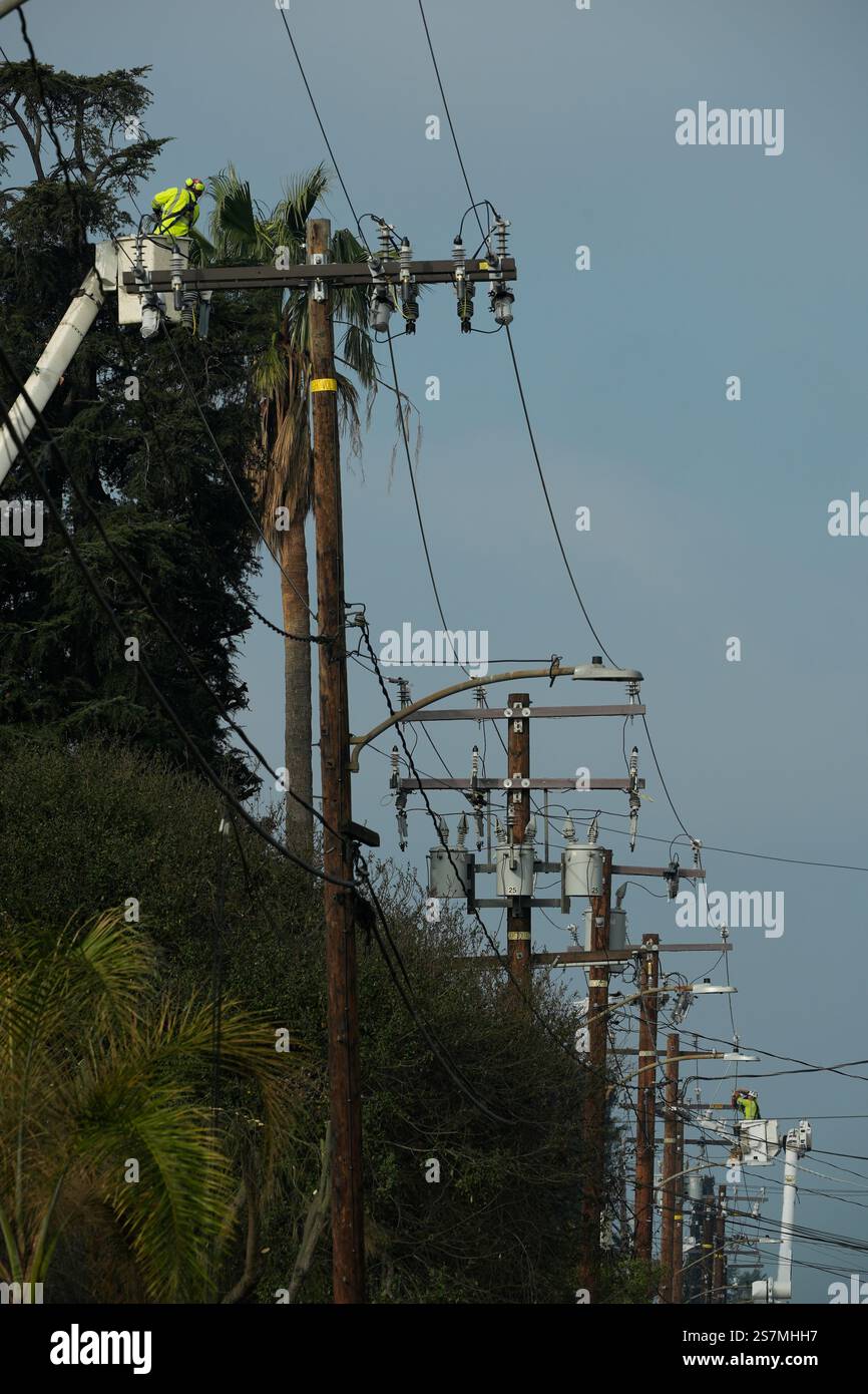 Workers contracted by Southern California Edison utility company cut ...