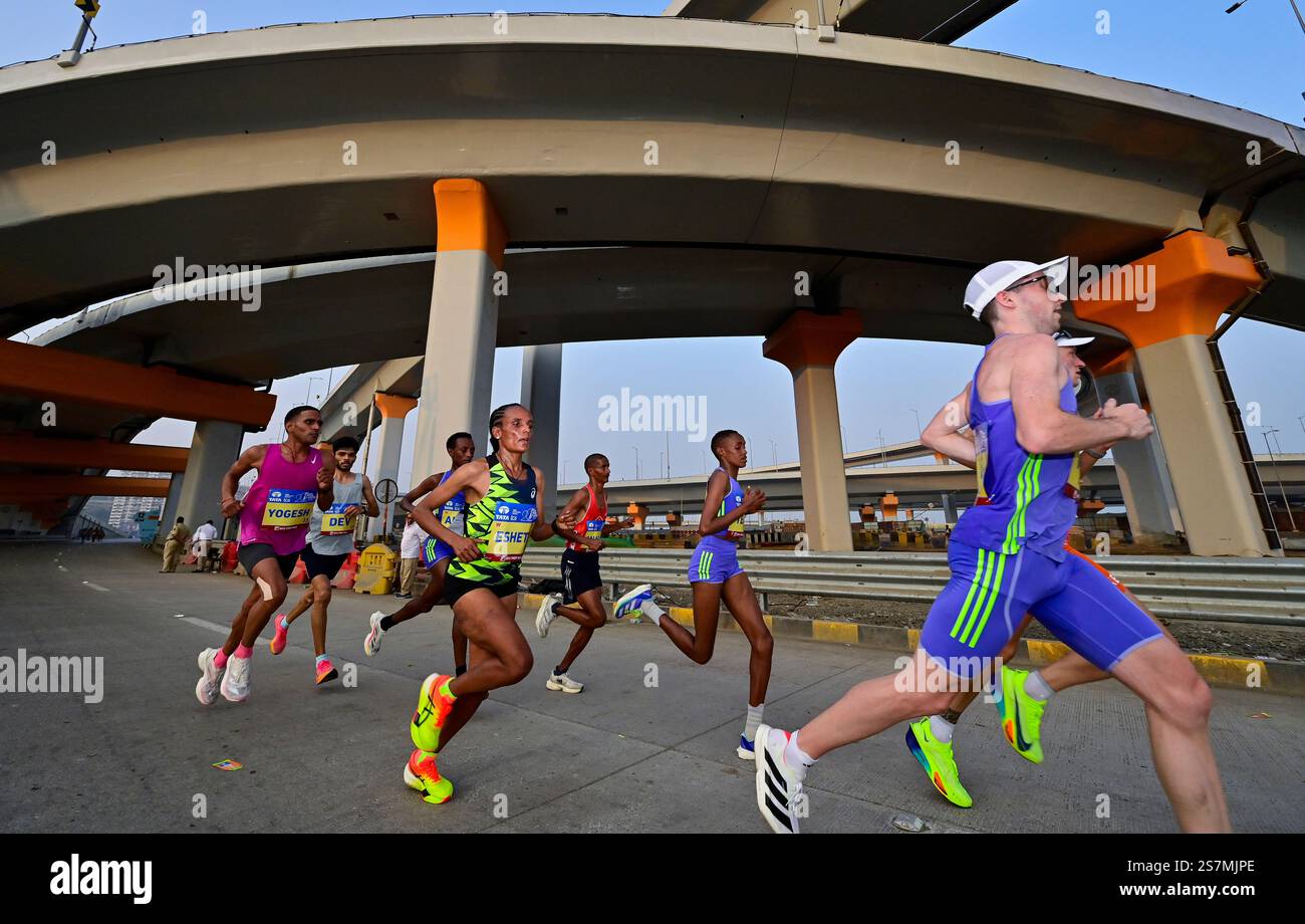 Mumbai, India. 19th Jan, 2025. MUMBAI, INDIA - JANUARY 19: Elite runner ...