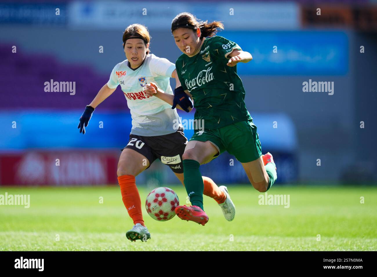 Kameoka, Japan. 18th Jan, 2025. (L-R) Ruka Yamaya (Albirex), Moka ...