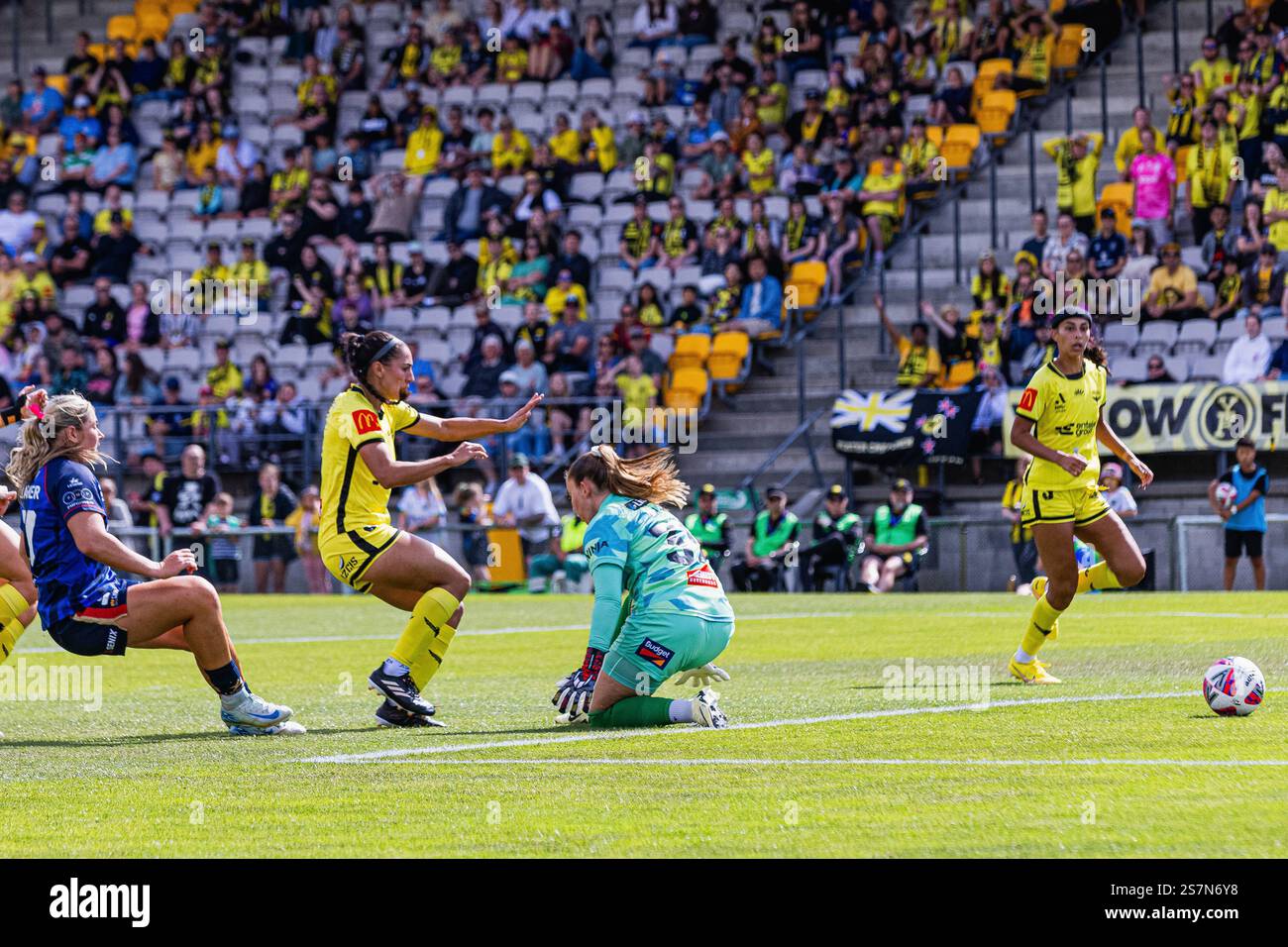 Wellington, New Zealand, 19 January, 2025. Newcastle Jets striker ...