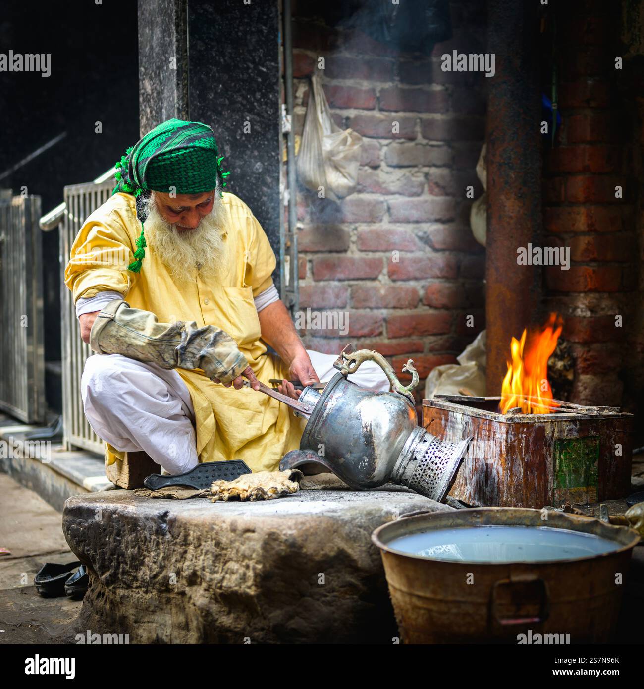 Craftman hi-res stock photography and images - Alamy