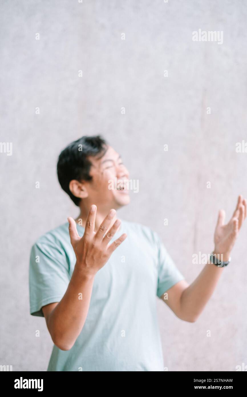 Adult gathering of fun and laughter hi-res stock photography and images ...