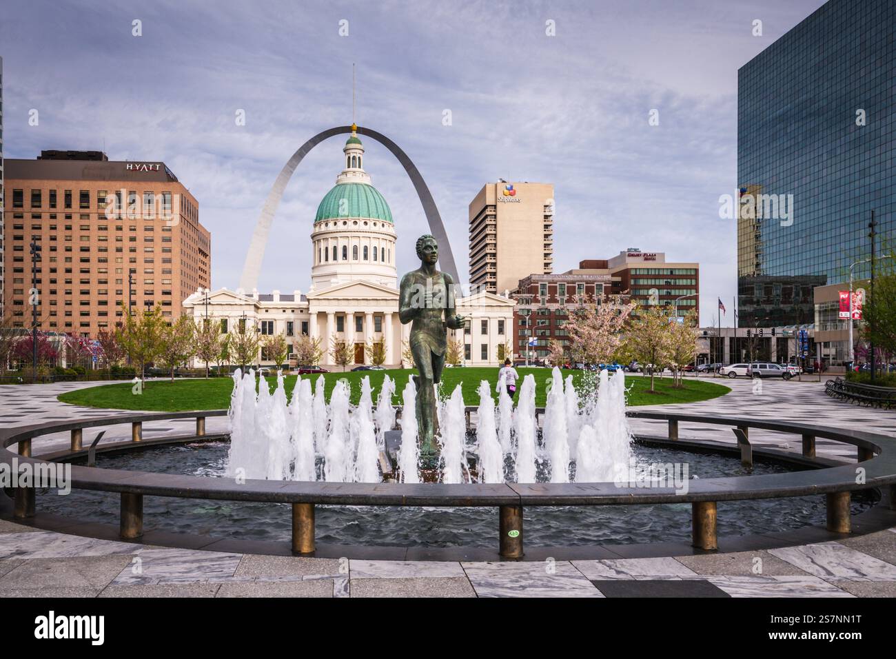 St. Louis, MO USA - April 10, 2019: Gateway Arch National Park is a ...