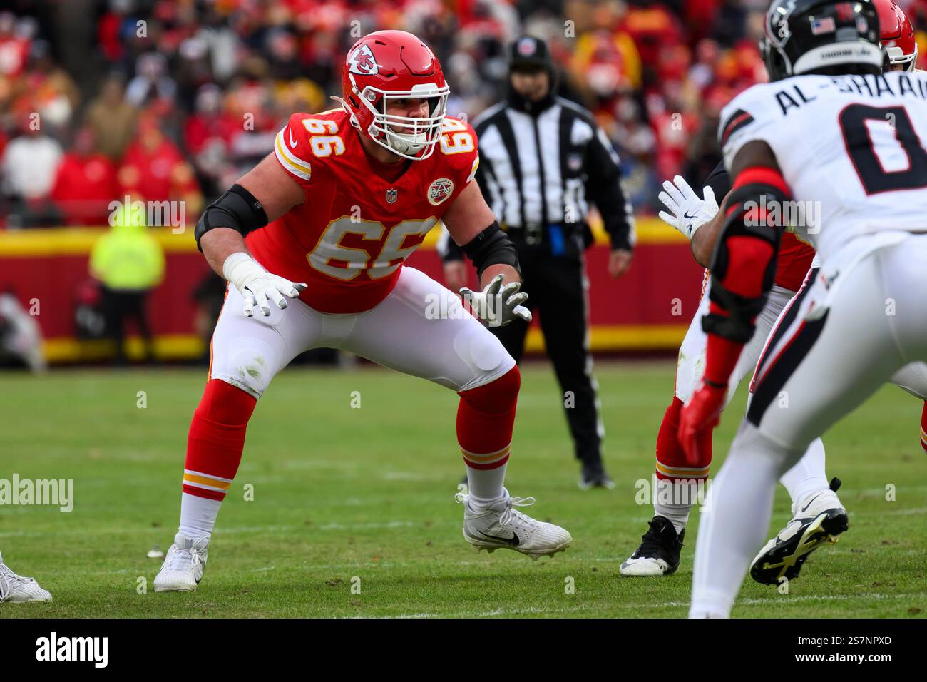Kansas City Chiefs guard Mike Caliendo (66) prepares to block against ...