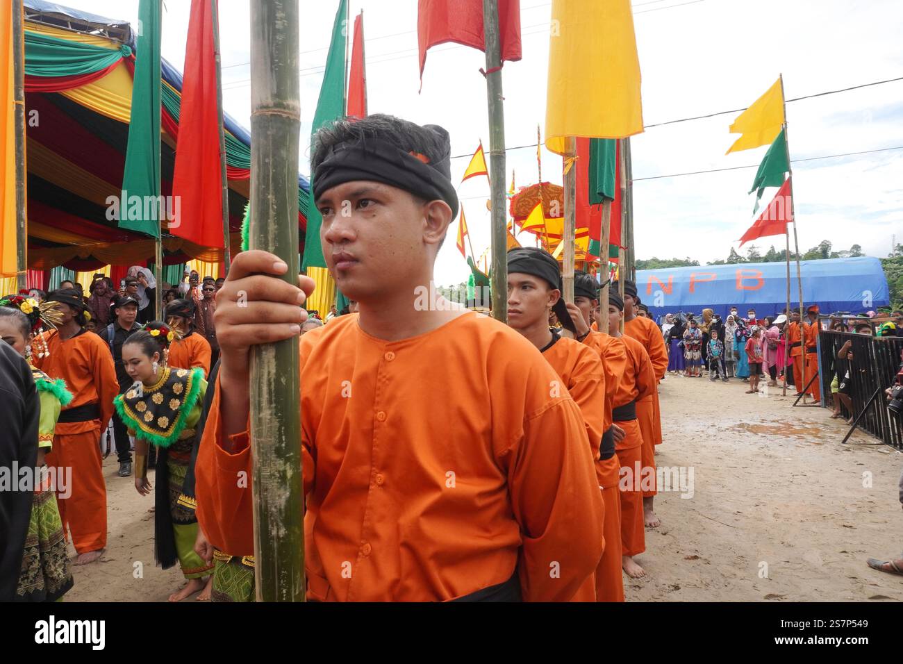 Tarakan - Indonesia, 22 October 2022 : the Iraw Tengkayu festival in ...
